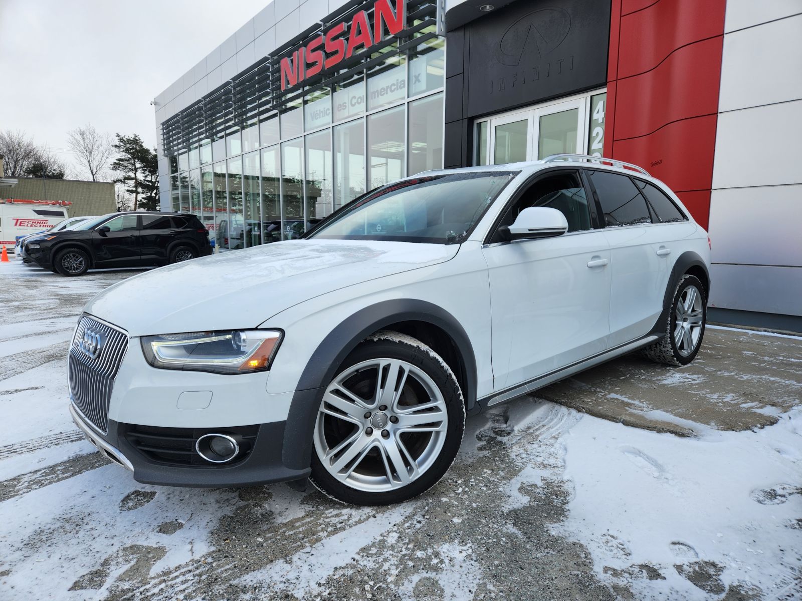 Used and pre-owned Audi Station wagon for sale | Otogo