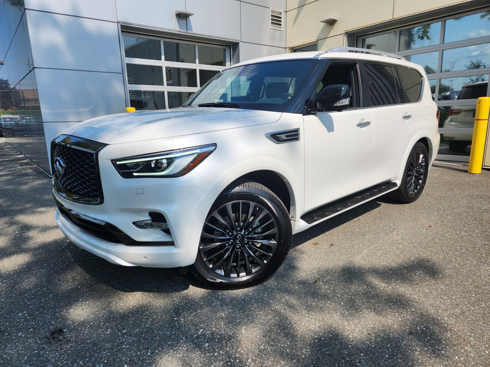 Used and pre-owned 2022 Infiniti QX80 for sale | Otogo