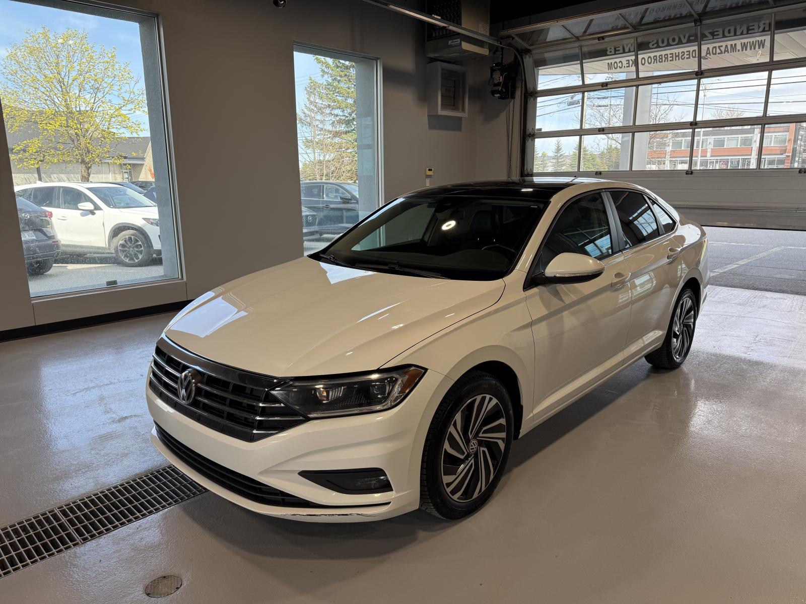 Used 2019 Volkswagen Jetta with 114,986 km for sale at Otogo